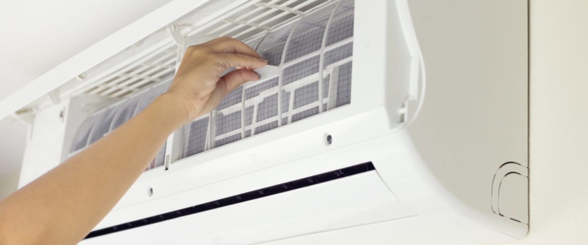 How to Find and Replace the Air Filter in Your Air Conditioner